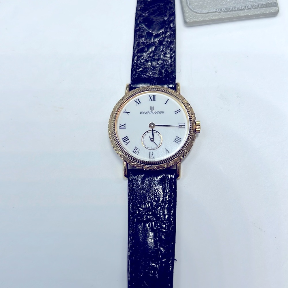 Universal Geneve 14k Solid Gold Watch - Gem